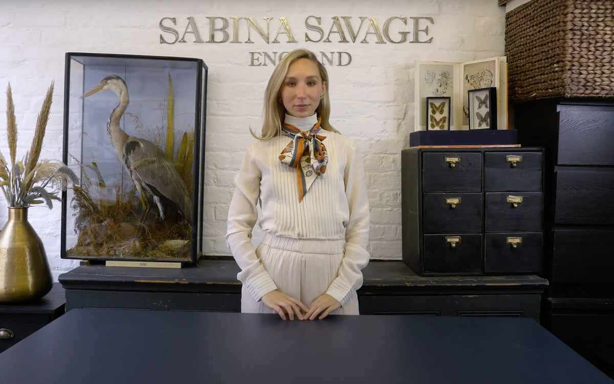 How to Tie The Untidy Bow – Sabina Savage