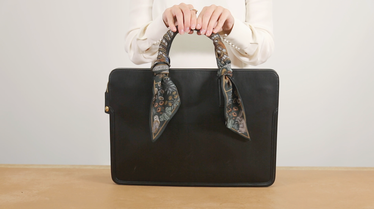 How to tie the 'Large Ribbon' Bag Tie – Sabina Savage